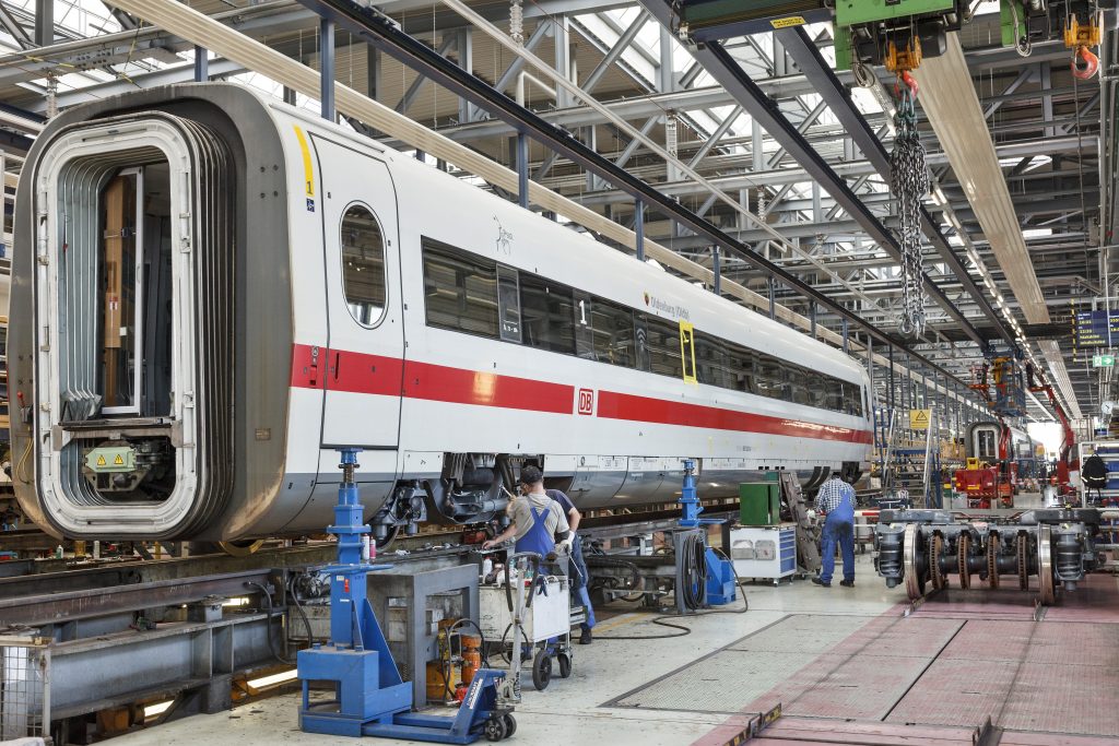 Rail infrastructure maintenance | DB International Operations